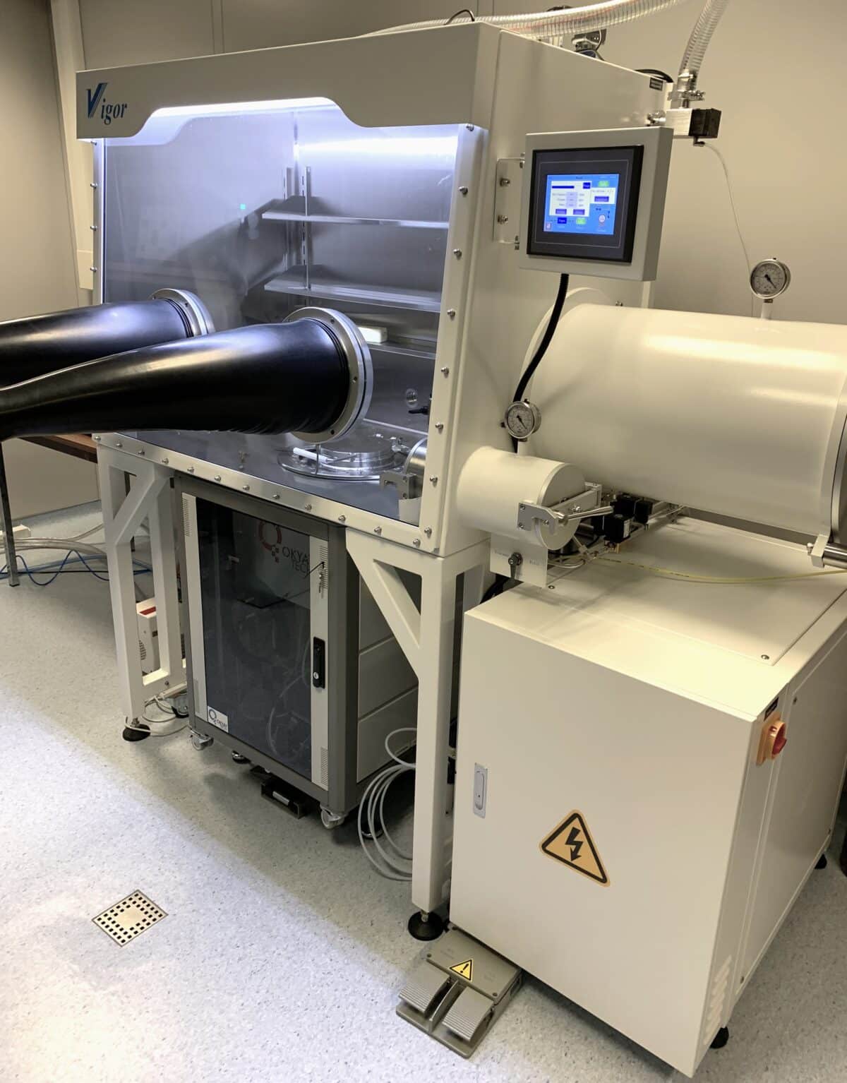 New ALD System in glovebox now operational at STnano facility. IPCMS ...